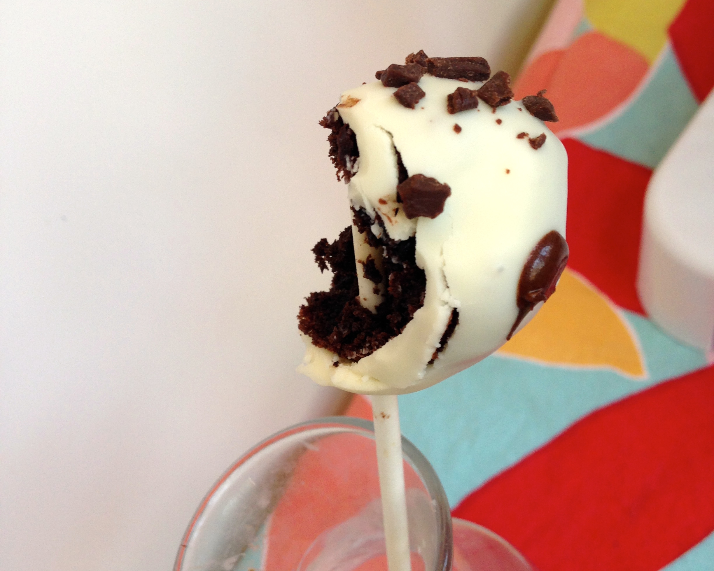 Gluten Free Double Chocolate Cake Pops | skinnysweettreats