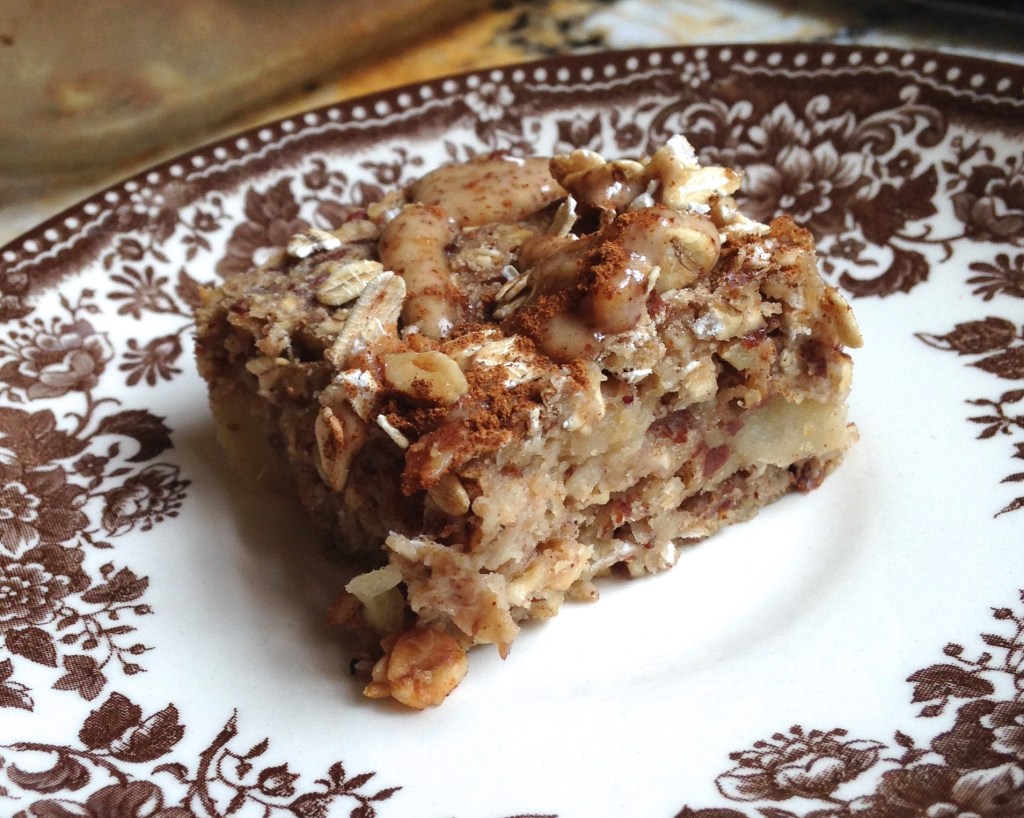 Apple Cinnamon Breakfast Cake Squares | skinnysweettreats