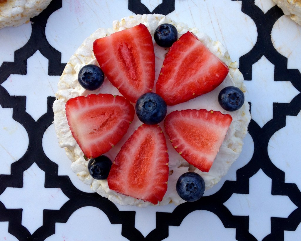 Back to School- Rice Cake Open-Faced Sandwiches | skinnysweettreats